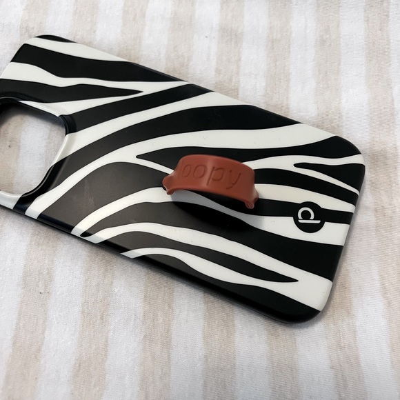 Loopy Case | Cell Phones & Accessories | Zebra Stripe Loopy Case With ...